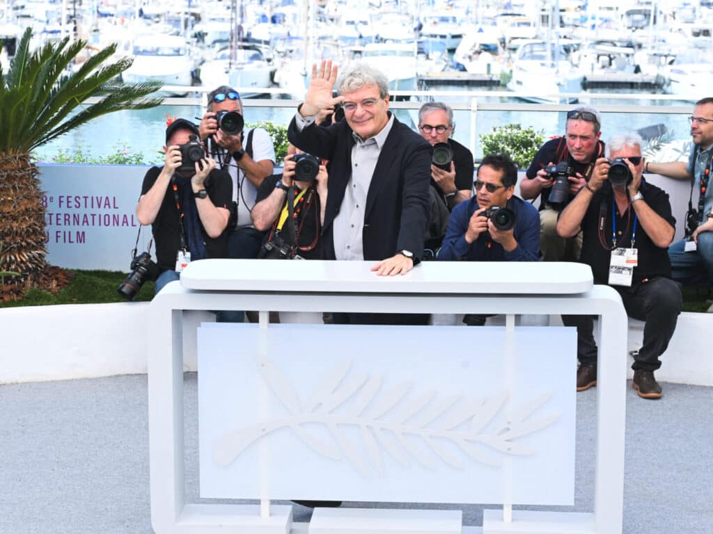 Mario Martone conquista pubblico e critica di Cannes con il suo nuovo ...