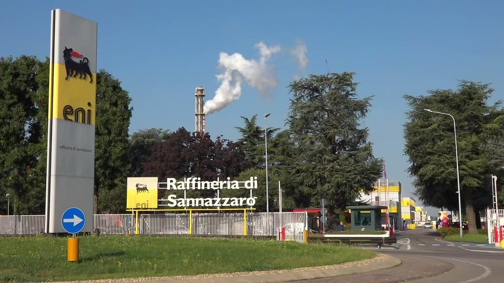 Eni: confermato l’investimento per lo sviluppo della bioraffinazione a ...