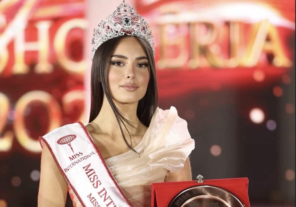Da Magenta a Tokyo: la vittoria di Alessia a Miss International Albania ...